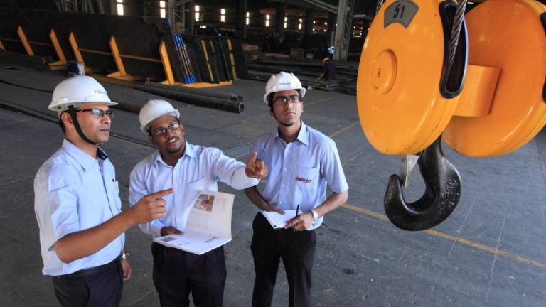 How Important is Crane Operator Training? | Cranedge